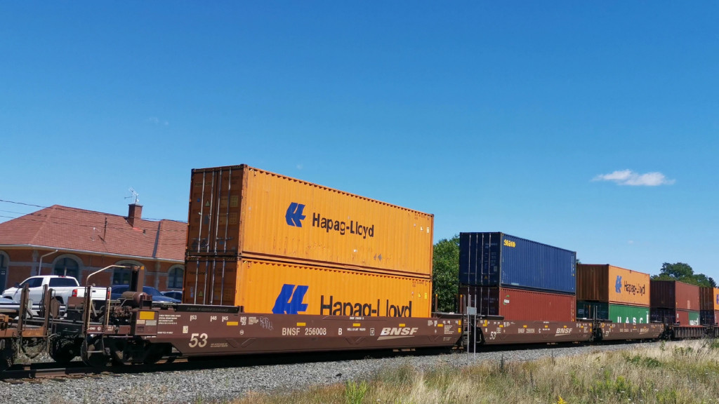 BNSF 256008 (Triple Well Car Altogther)